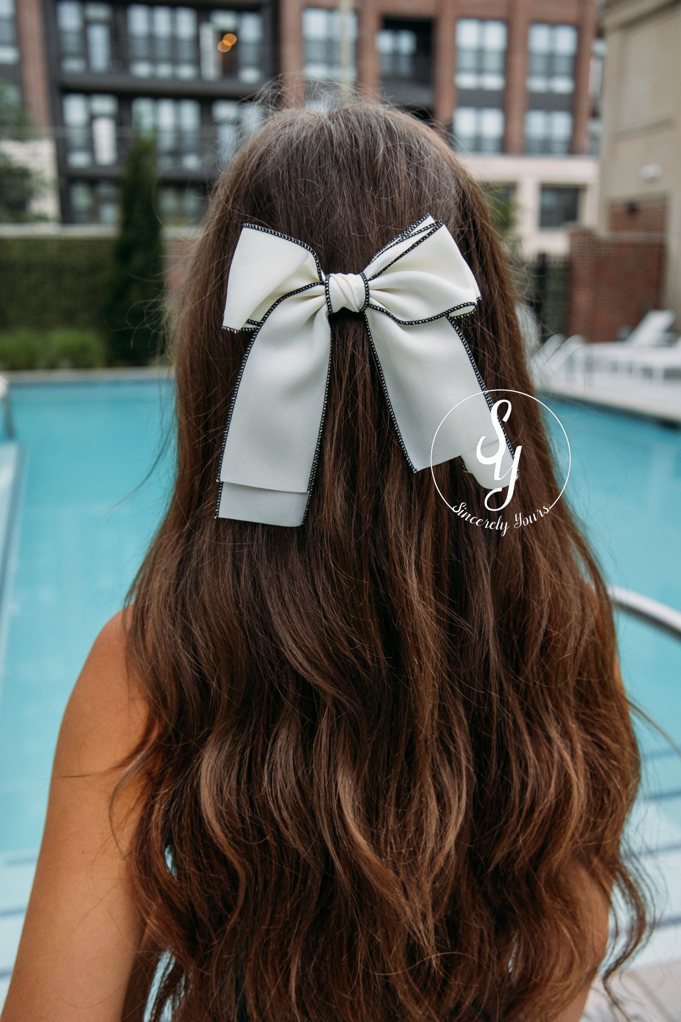 Daze Bow – Sincerely Yours